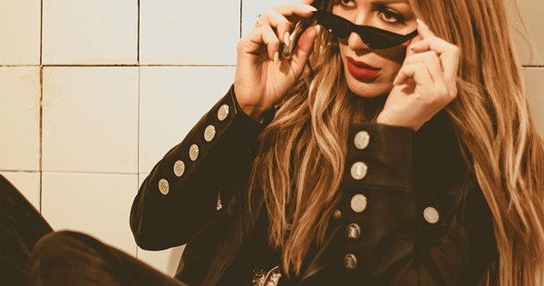 Athina Politi - Esi Ftais