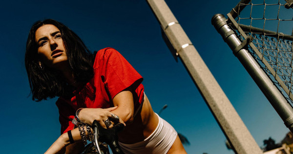 STELLA LEFTY - Kiss Me