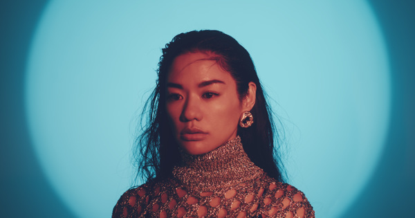 Awich 最新專輯《Queendom》