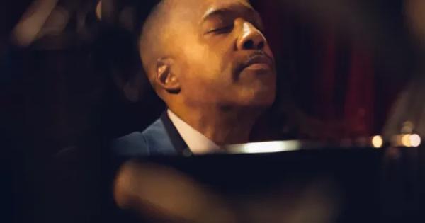 Eric Scott Reed SMOKE Shows