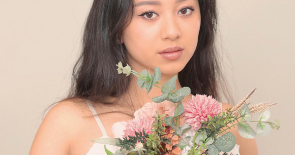 The Things That Keep You Alive - ARI LEE