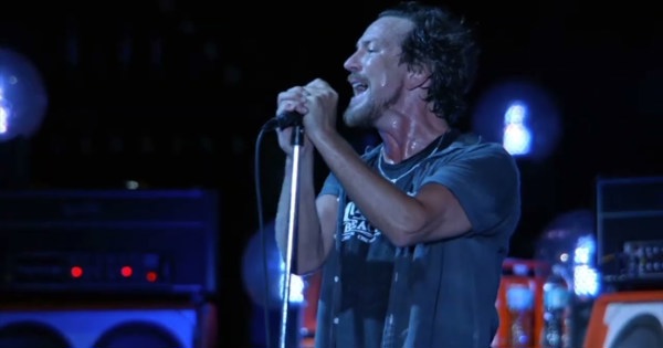 Pearl Jam - Given to Fly (Let's Play Two)