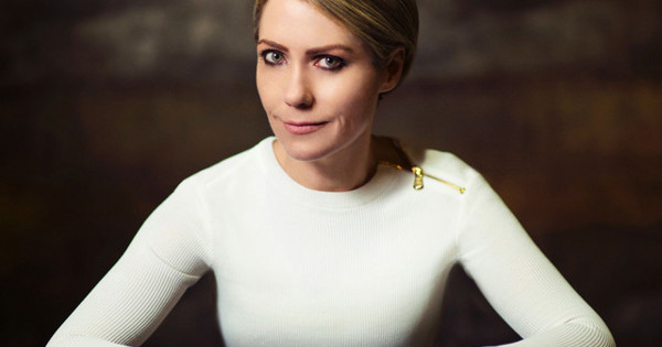 Emily Saunders - Moon