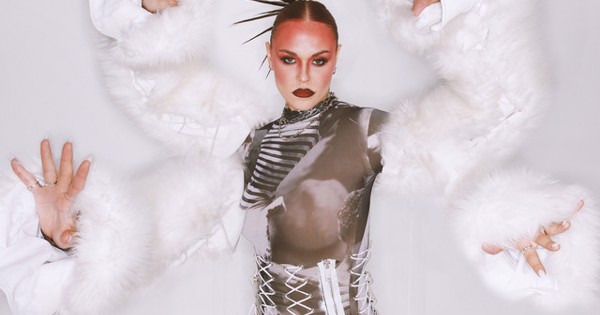 UPSAHL - Into My Body