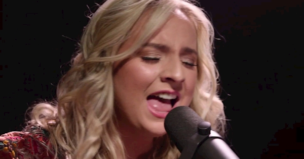 Hannah Noel - \"Simple\" (Official Acoustic Version)