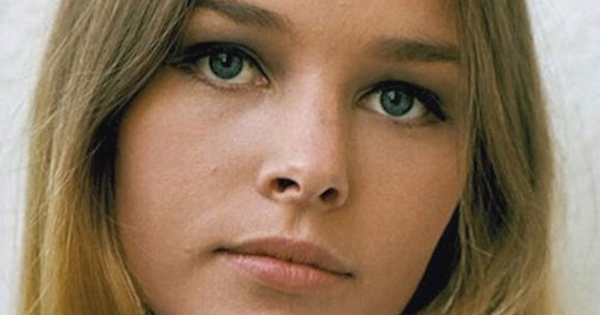 Happy 71st To Mama Michelle Phillips - uDiscover