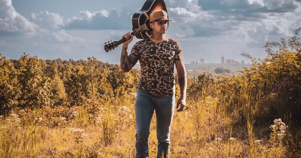 Sean Stemaly - Country Out The Boy (SeanDeere)