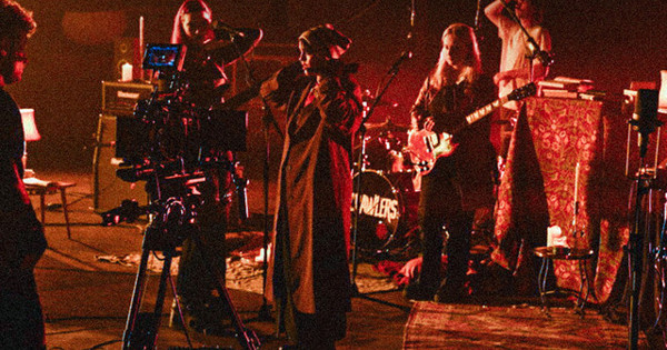 Crawlers - Live From EartH, London