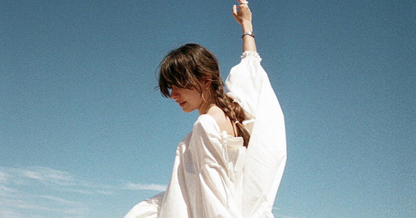 Elle Coves - Summer (Spanish Version)