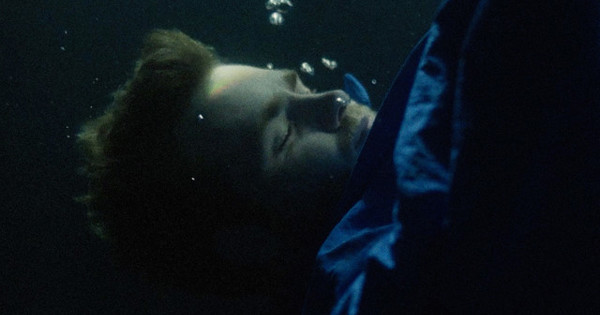 Alex Warren - Troubled Waters