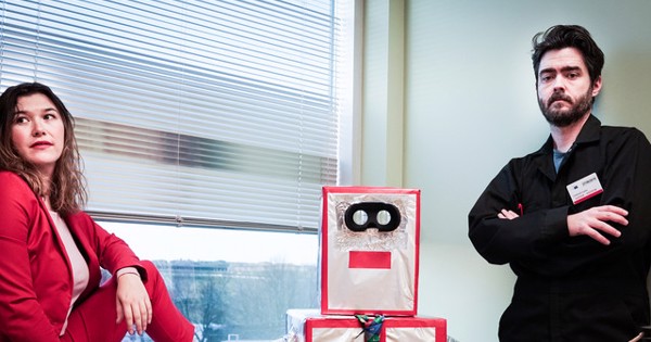 Ariel Sharratt, Mathias Kom - Never Work