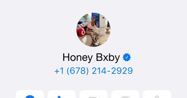 Honey Bxby - Text Me